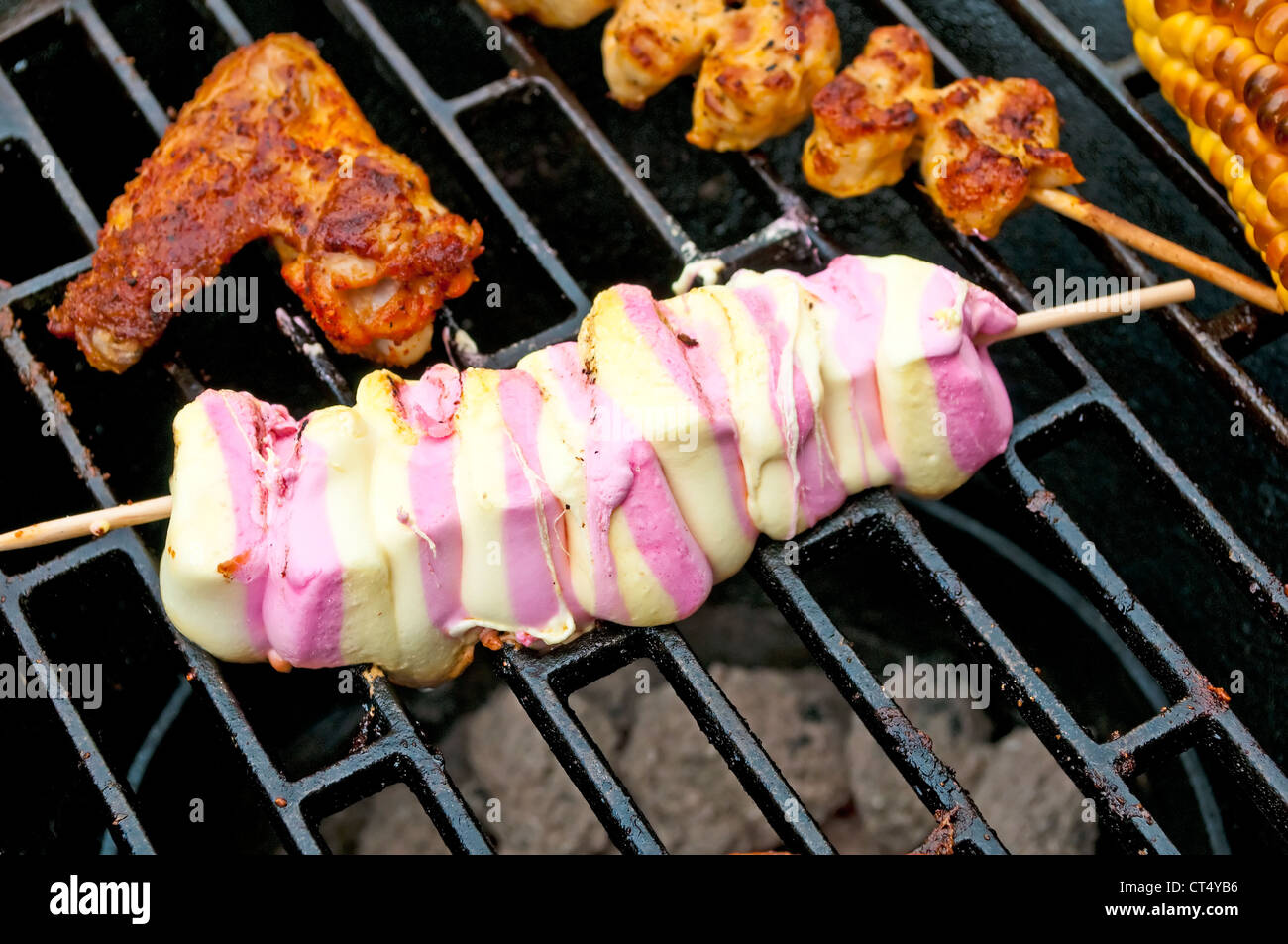 marsh-mellow on barbecue Stock Photo - Alamy
