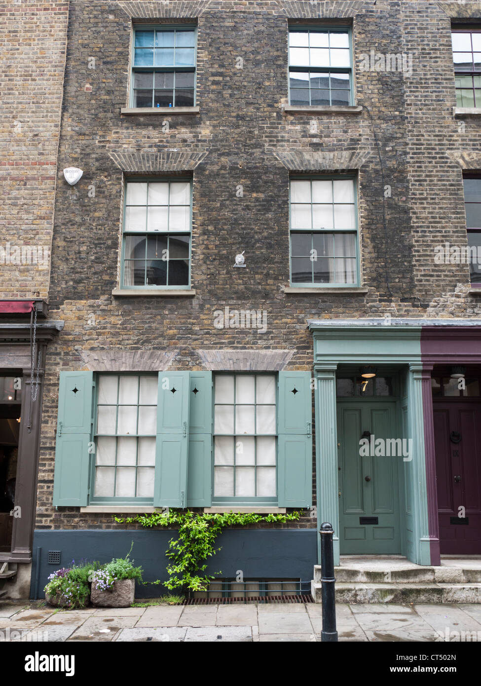 Front of a Victorian house in Spitalfields, London Stock Photo - Alamy