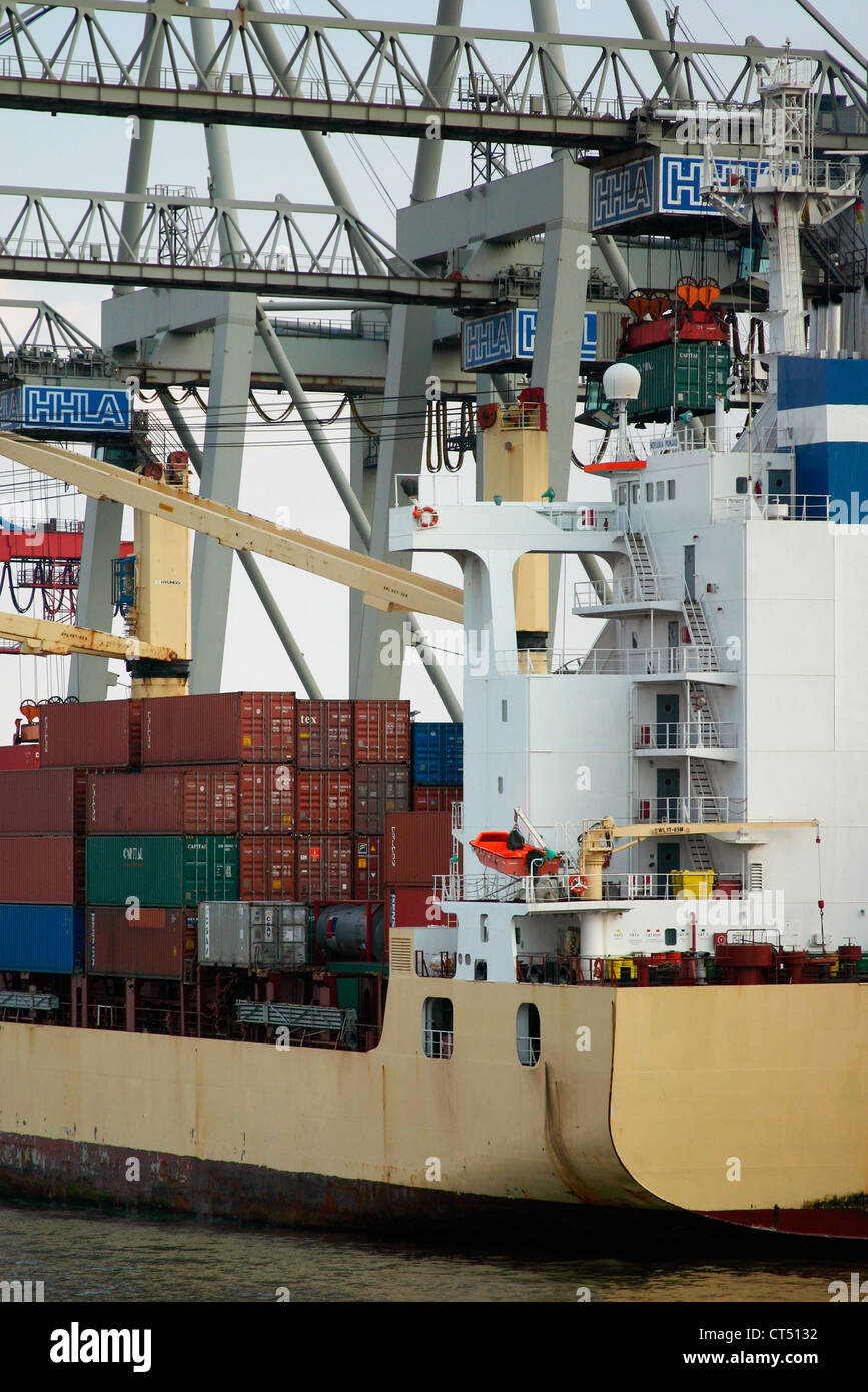 Hamburg, Container ship in port Hambuger Stock Photo - Alamy
