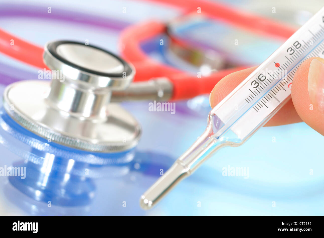 Graduated glass thermometer hi-res stock photography and images - Alamy