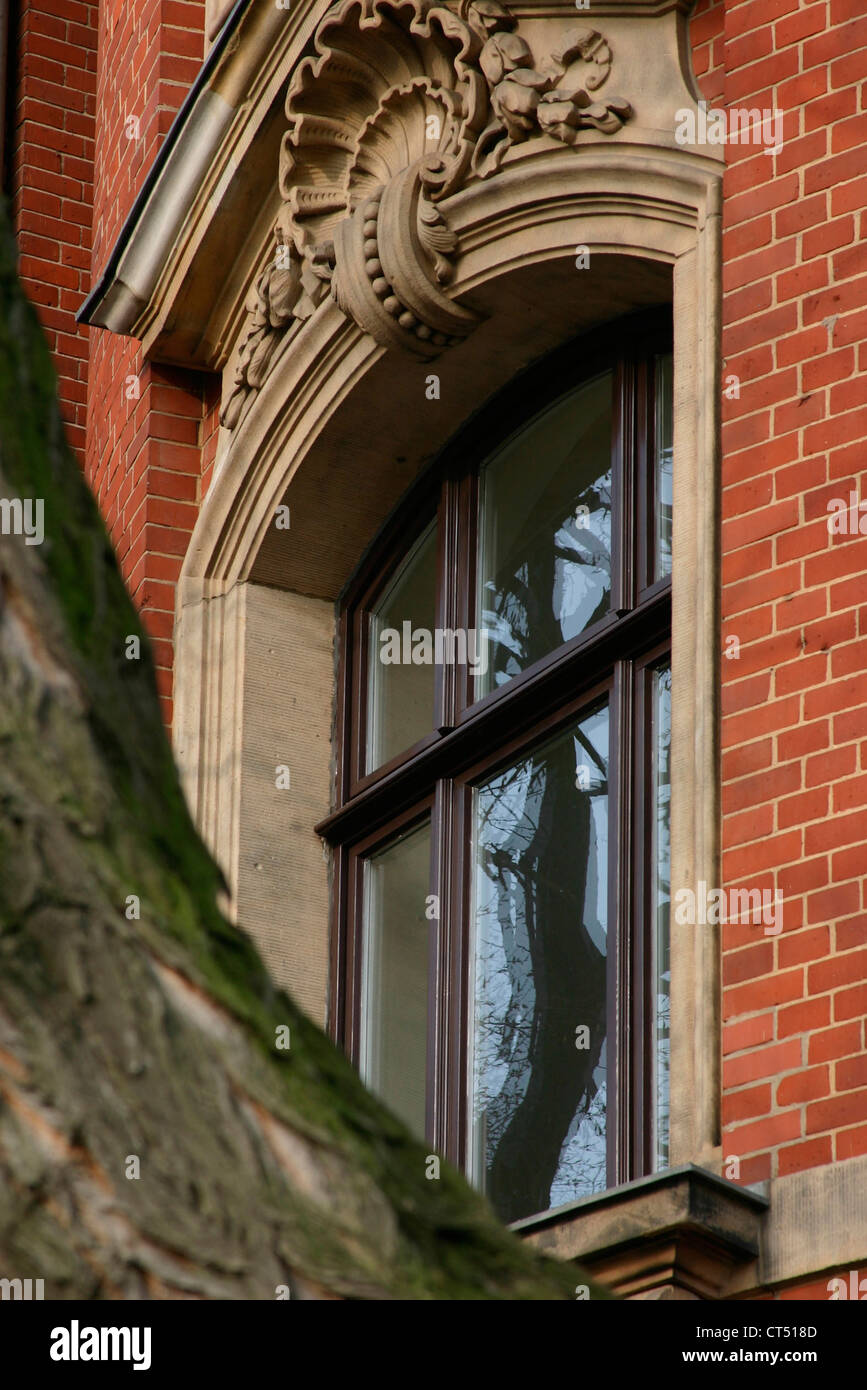 Berlin, windows and brick facade Stock Photo - Alamy
