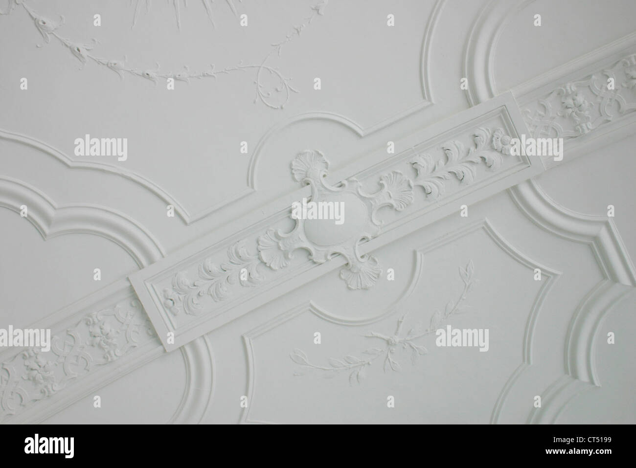 Ceiling with plaster decorations hi-res stock photography and images ...