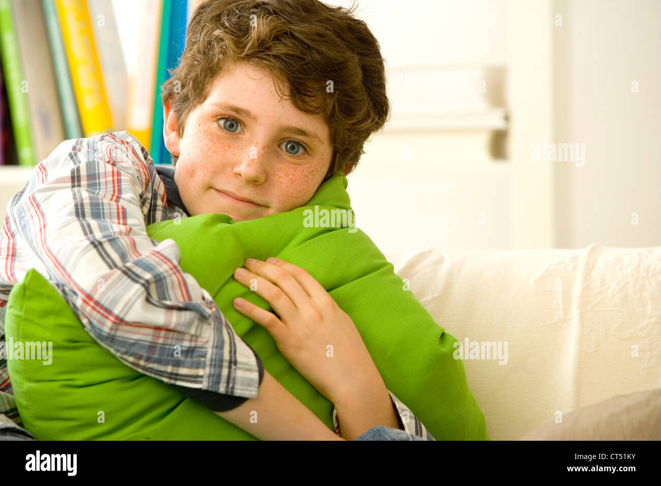Shy child comfort hi-res stock photography and images - Alamy