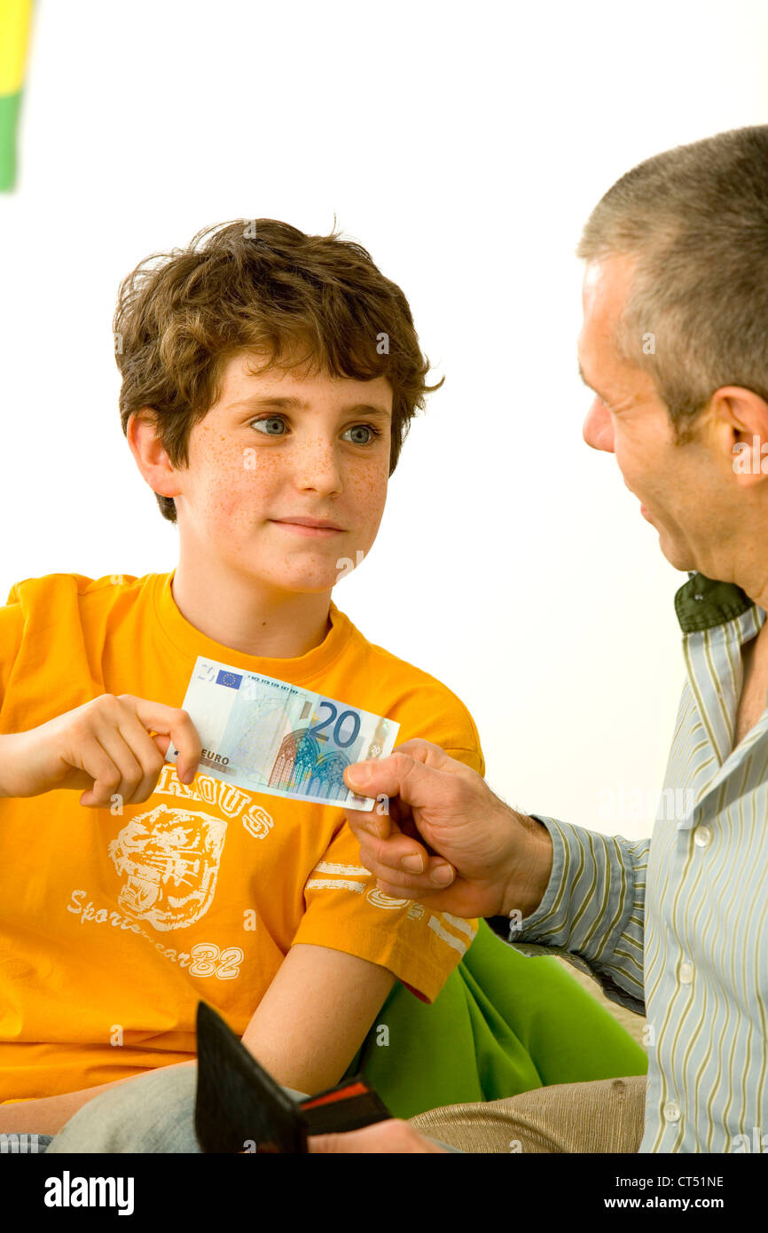 Parents children money money hi-res stock photography and images - Alamy