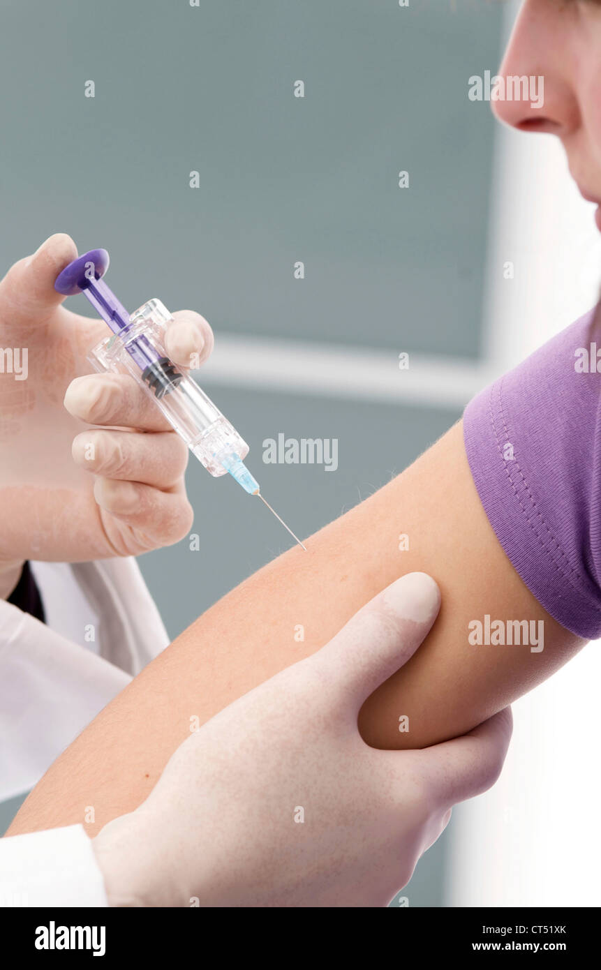CERVICAL CANCER VACCINE Stock Photo - Alamy