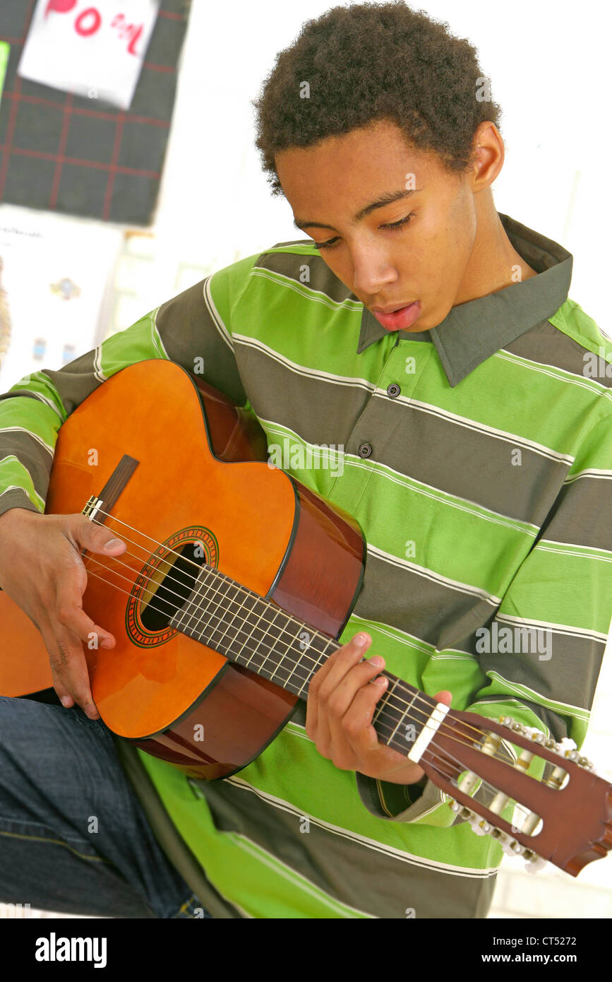 Secondary school pupil guitar hi-res stock photography and images - Alamy