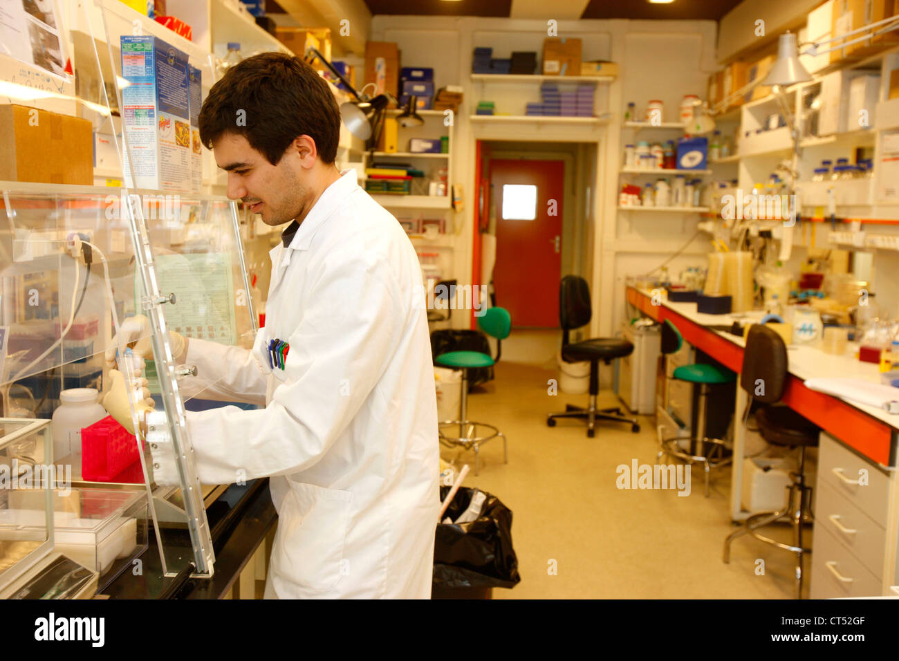 Institute of human virology hi-res stock photography and images - Alamy