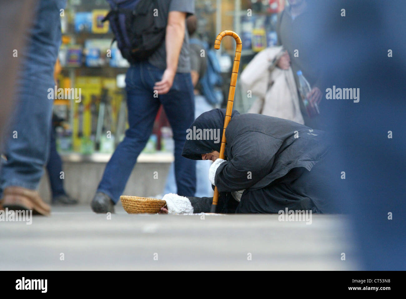 Society begging woman hi-res stock photography and images - Alamy