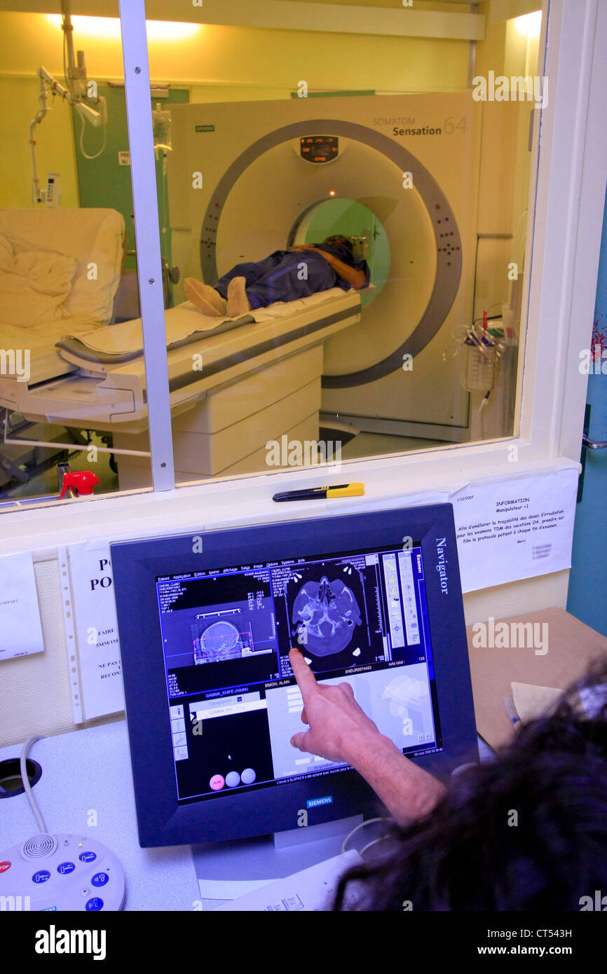 Brain diagnostics hi-res stock photography and images - Alamy