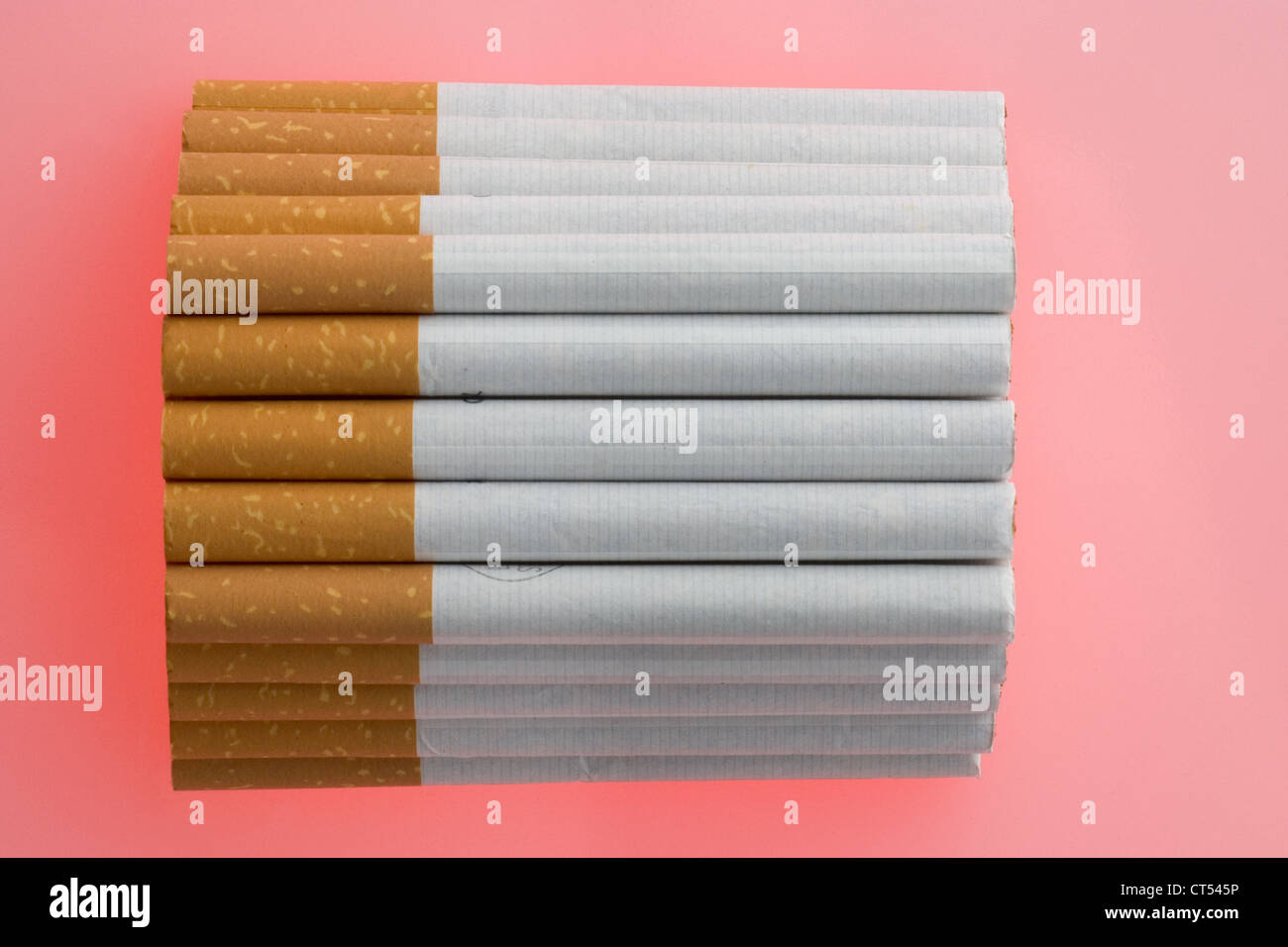Nano White Cigarette Price No Smoking Sign In Chinese Hi-res Stock ...