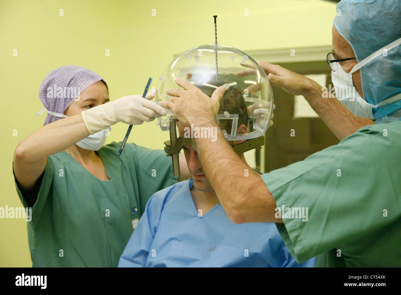 Stereotactic hi-res stock photography and images - Alamy