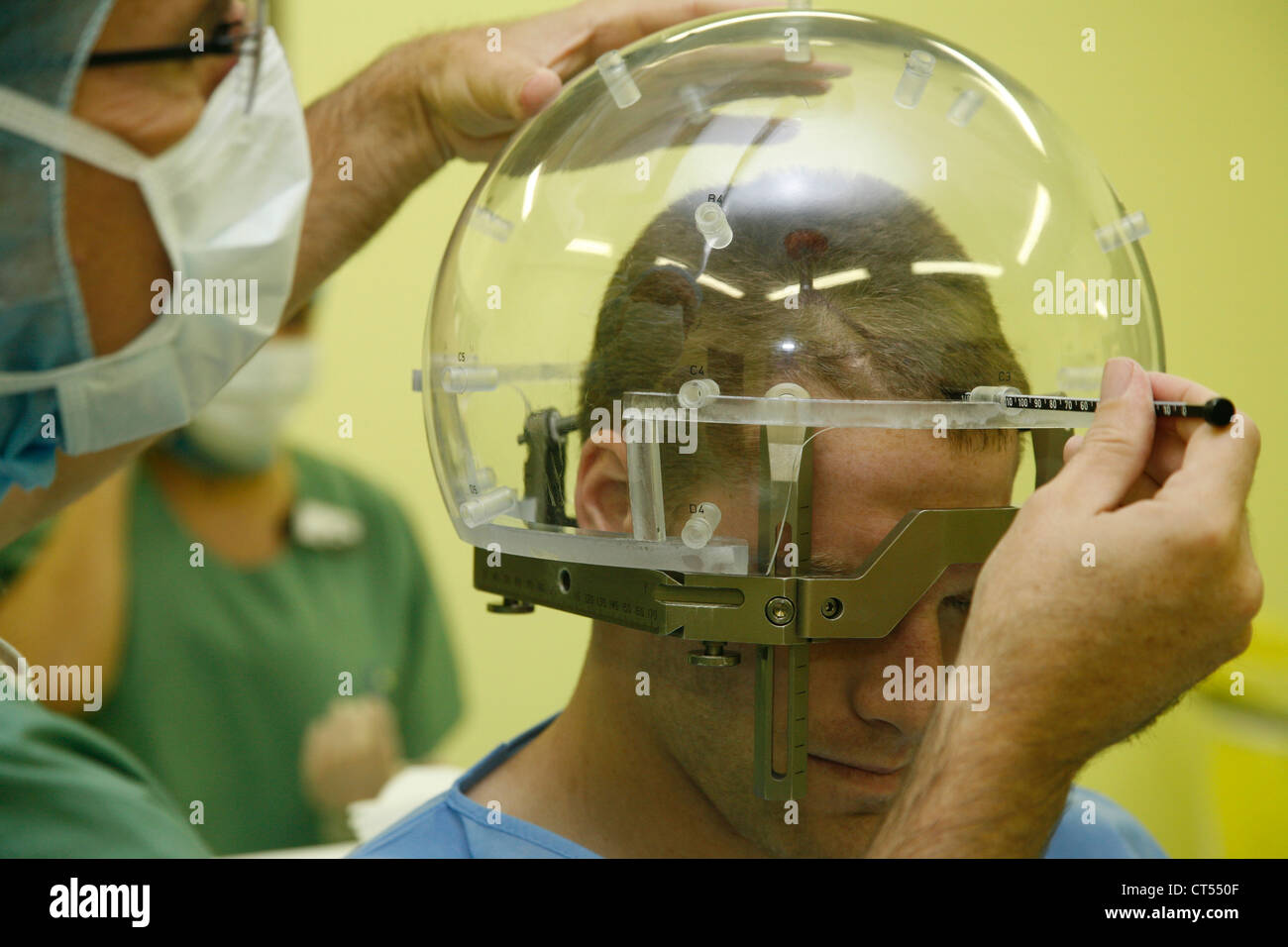 Cranial surgery hi-res stock photography and images - Alamy