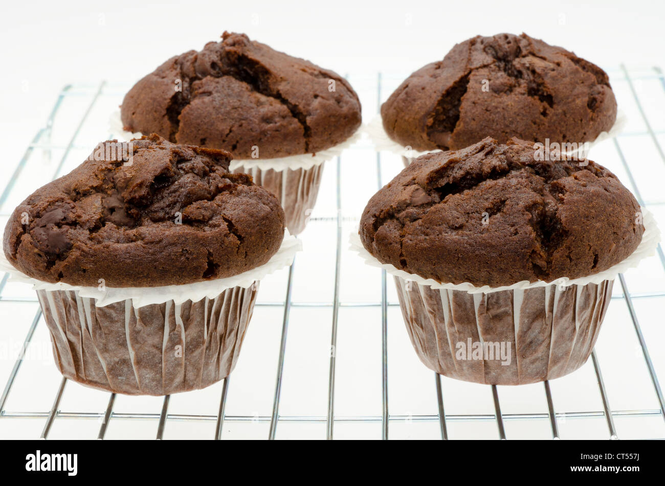 Muffins on wire rack hi-res stock photography and images - Alamy
