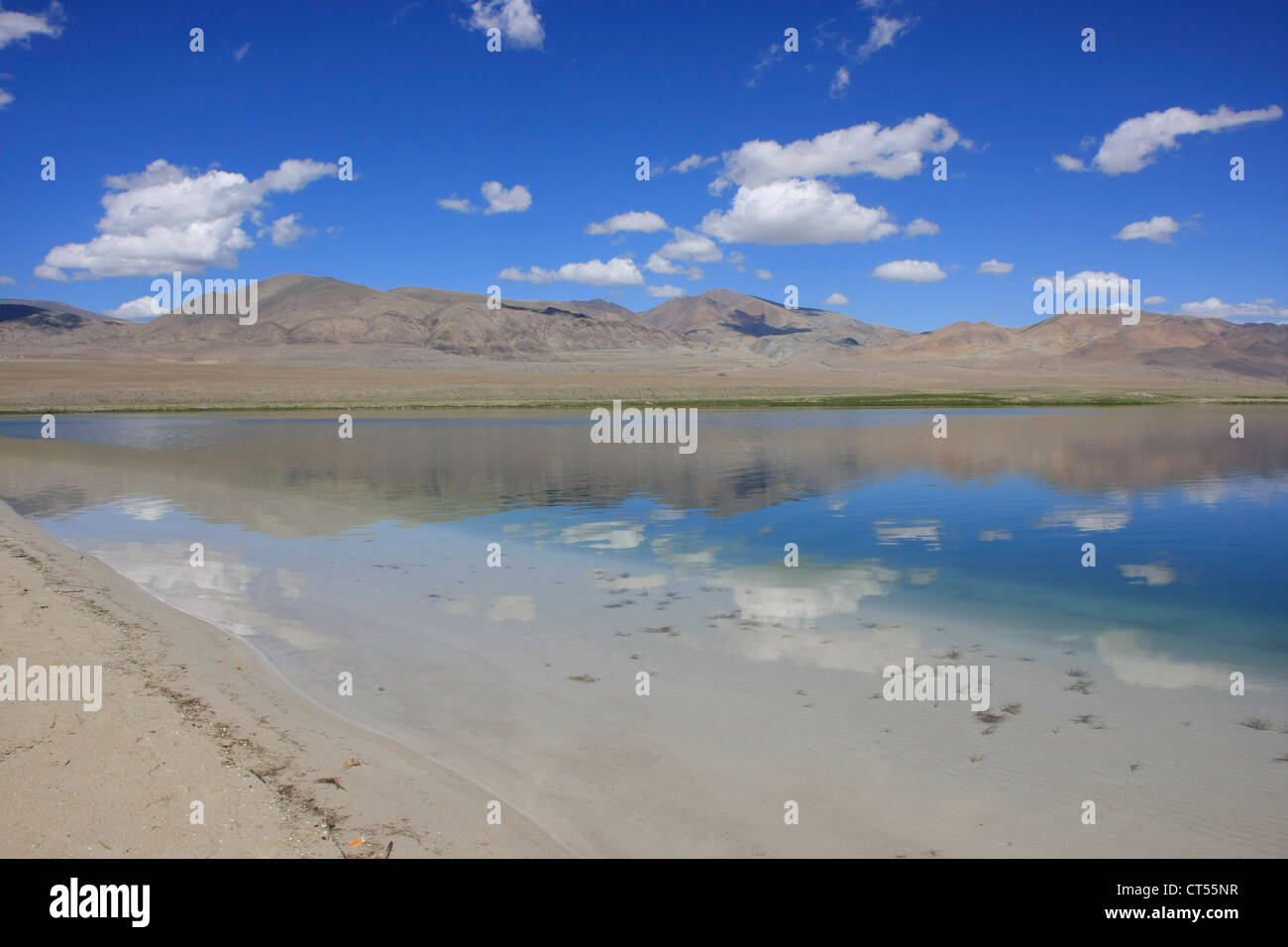 Barren hills and high plateau lake, Kosh-Agach, Altai, Siberia, Russia ...