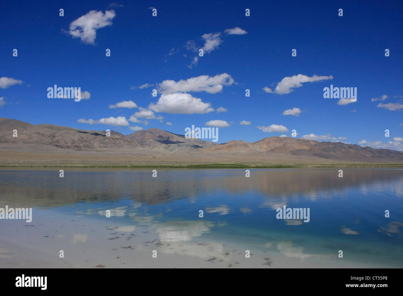 Barren hills and high plateau lake, Kosh-Agach, Altai, Siberia, Russia ...