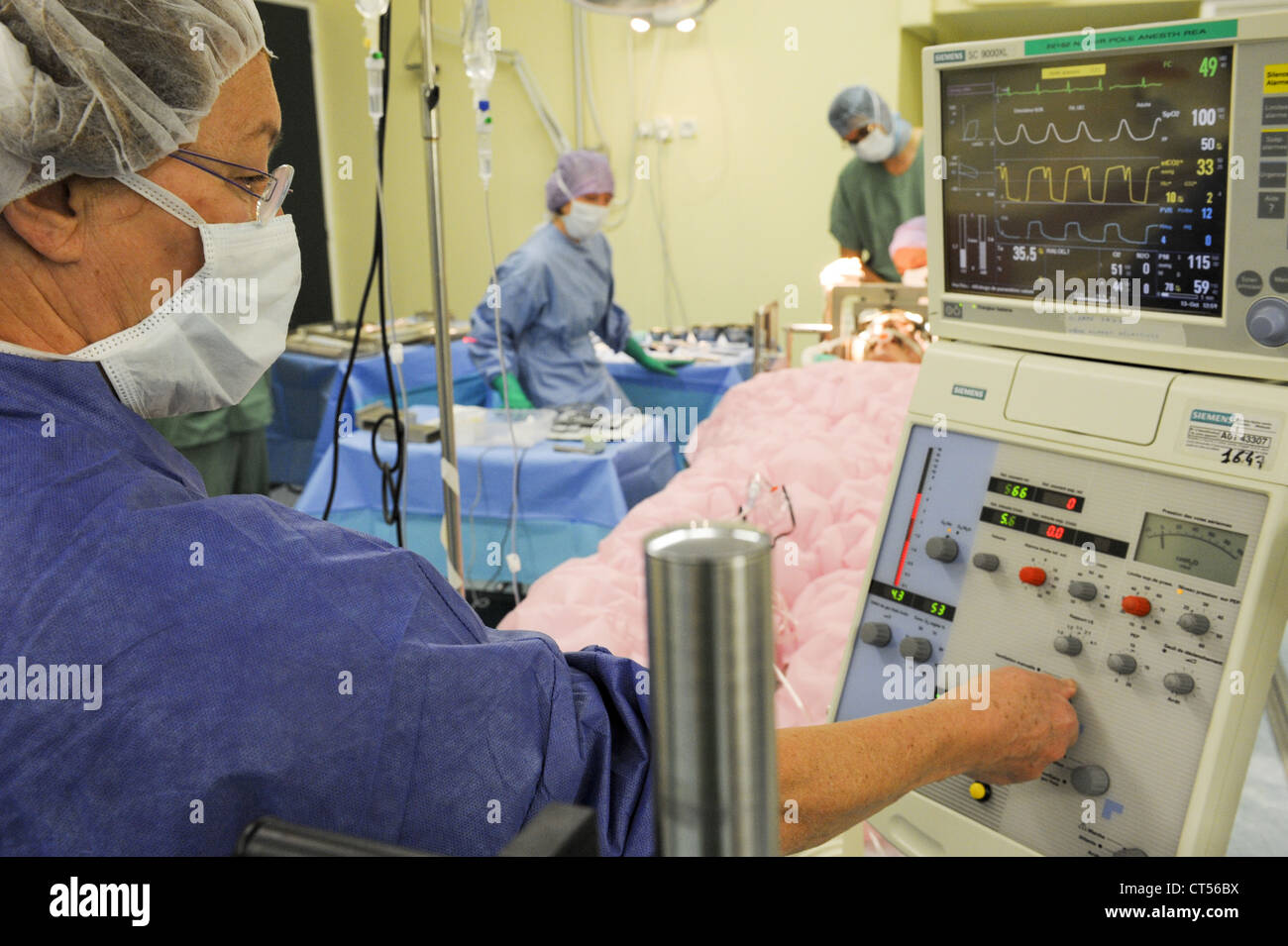 Patient controlled analgesia hi-res stock photography and images - Alamy