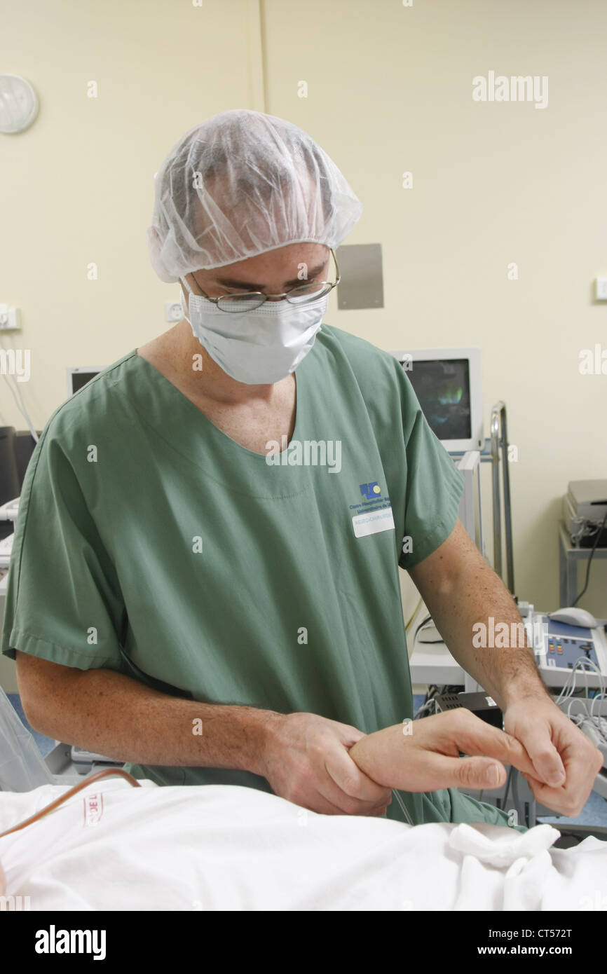 Brain catheter hi-res stock photography and images - Alamy