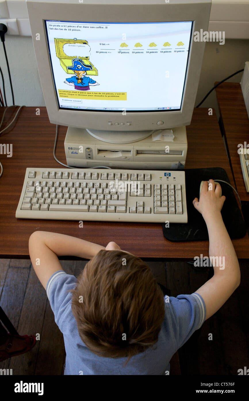 Computer science school hi-res stock photography and images - Alamy