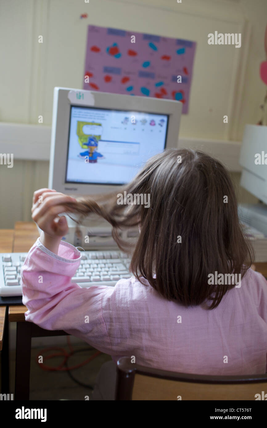 Primary school pupils practice hi-res stock photography and images - Alamy