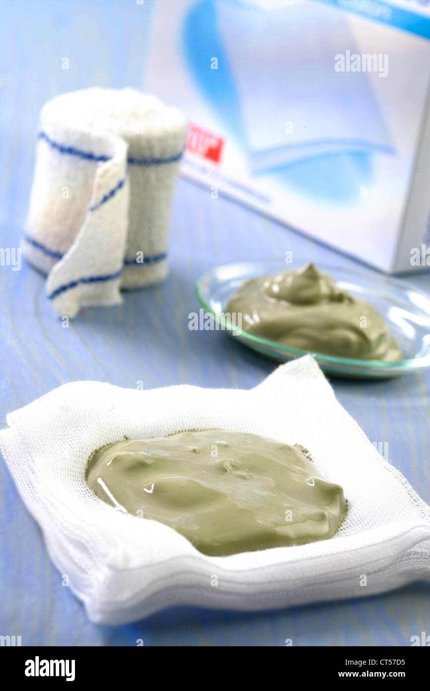 Medicinal clay compress hi-res stock photography and images - Alamy