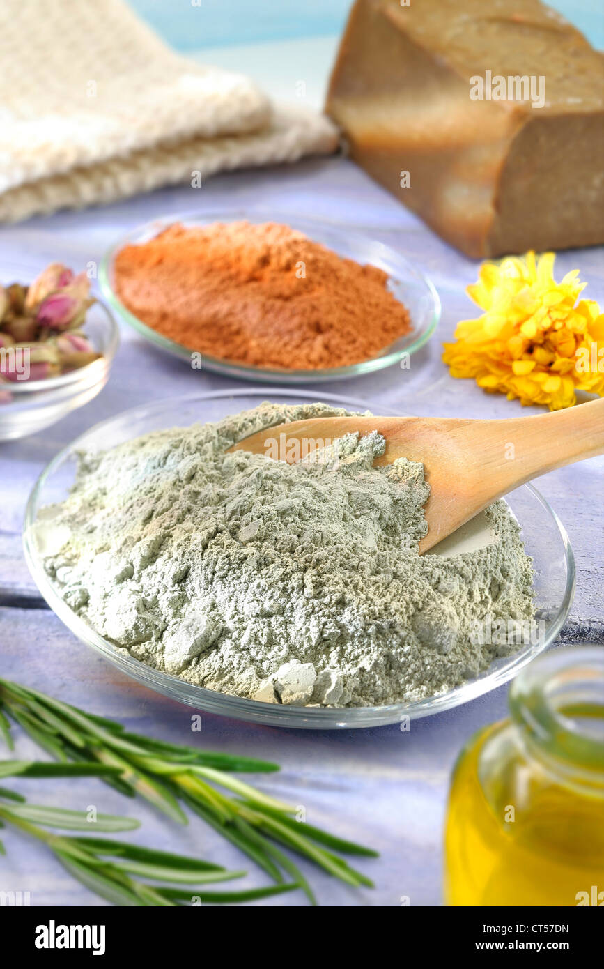 Red medicinal clay hi-res stock photography and images - Alamy