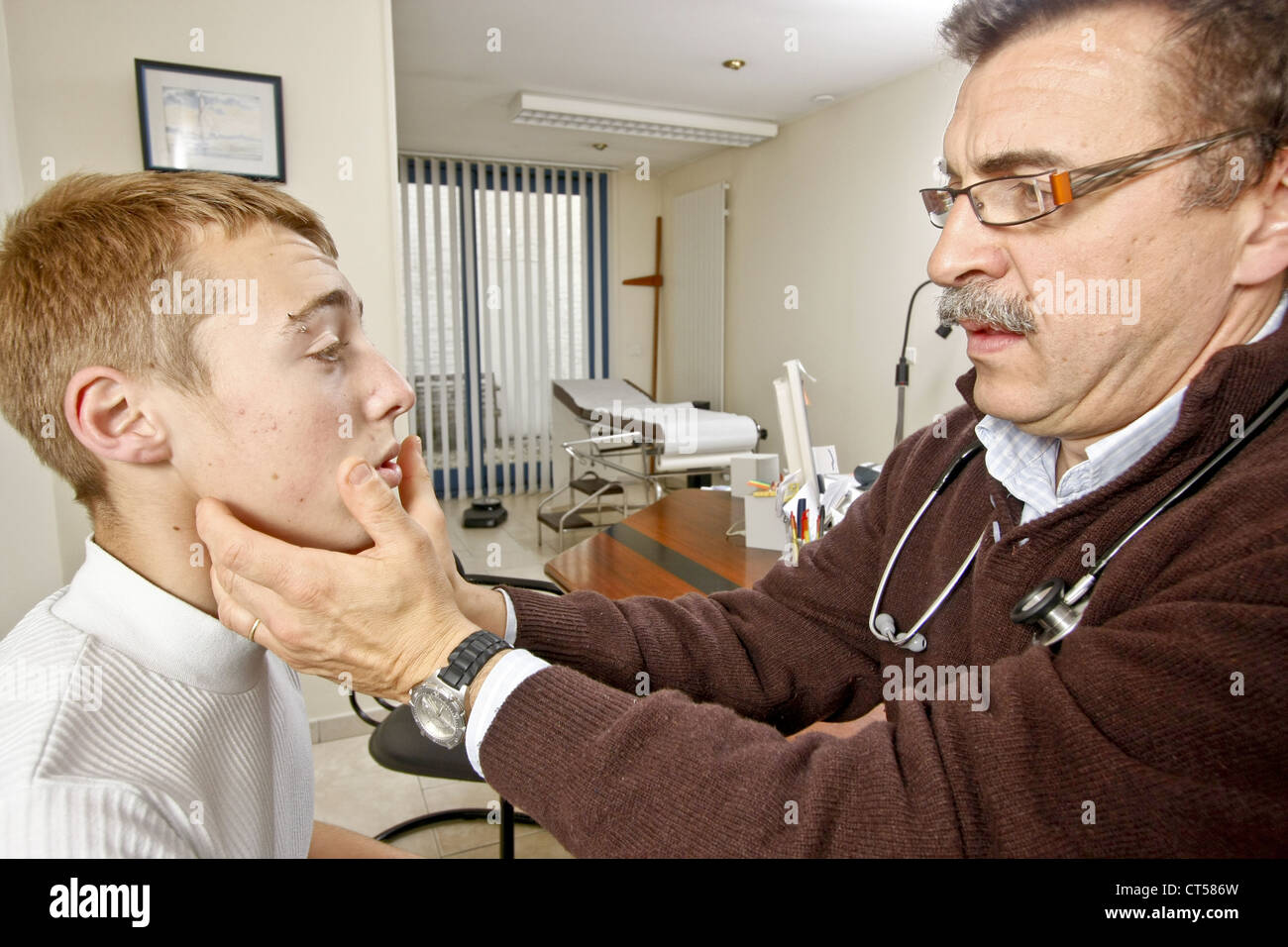 LYMPH NODE, TEENAGER Stock Photo - Alamy