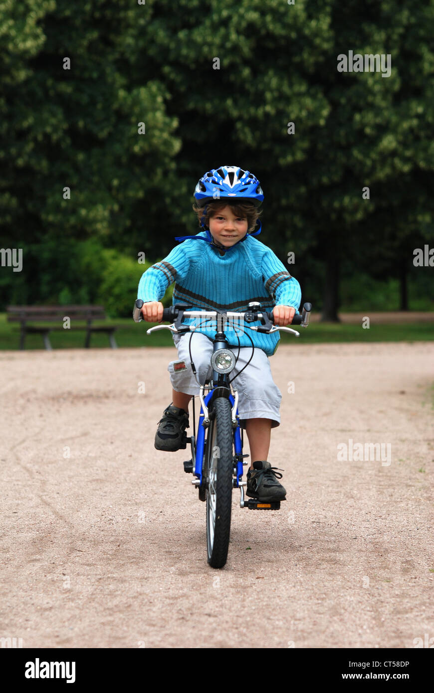Biking athletes hi-res stock photography and images - Alamy
