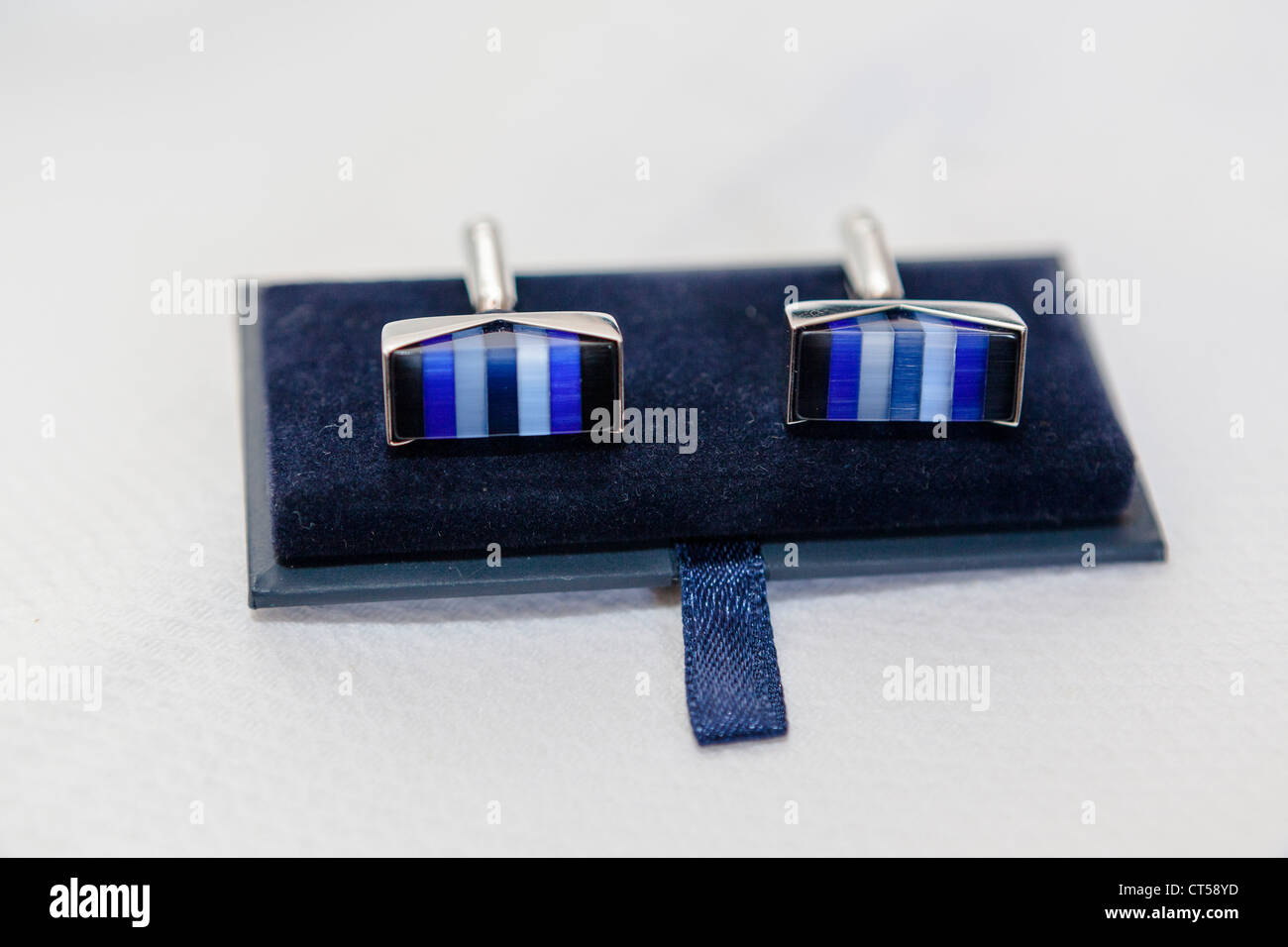 Cuff links up close photography hi-res stock photography and images - Alamy