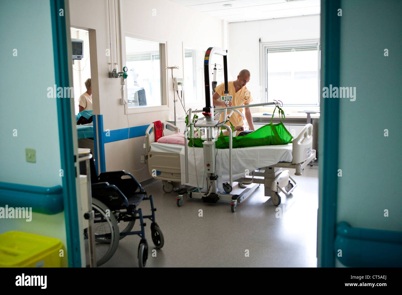 ELDERLY HOSPITAL PATIENT Stock Photo - Alamy