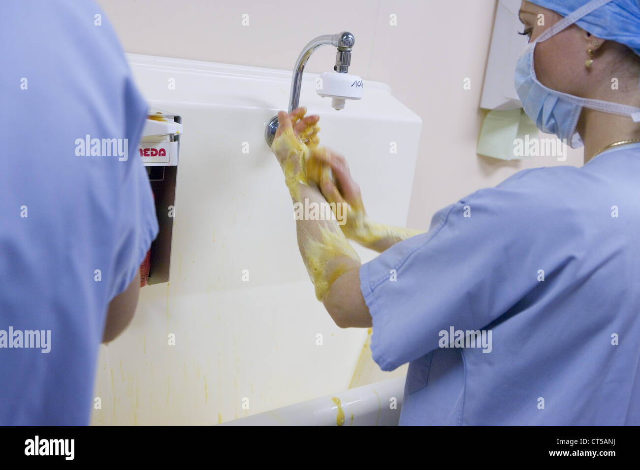 HAND WASHING IN HOSPITAL Stock Photo - Alamy
