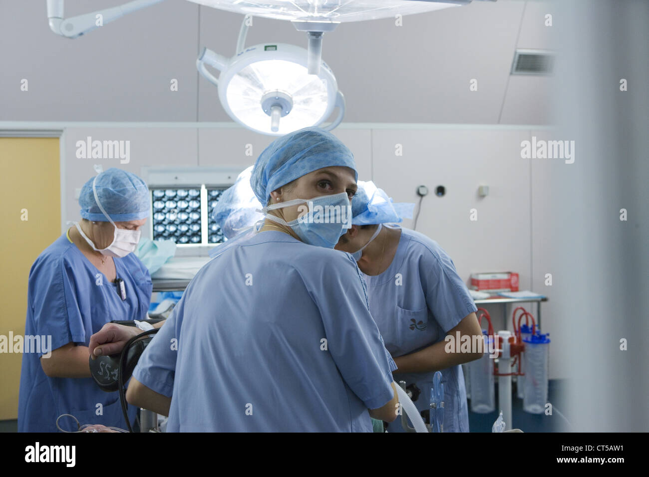 Anesthesist High Resolution Stock Photography and Images - Alamy