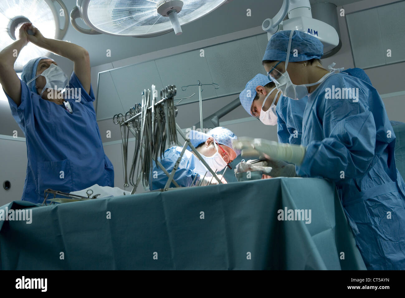 Nephrectomy hi-res stock photography and images - Alamy