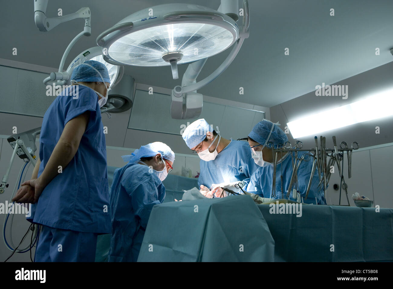 Hopital team hi-res stock photography and images - Alamy