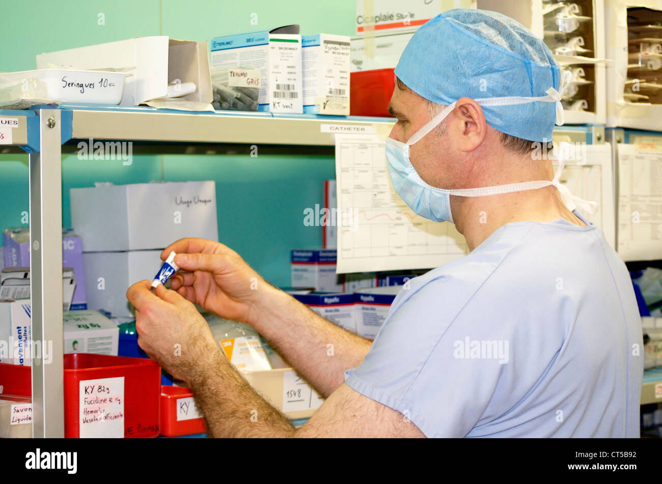 Surgical instruments inventory hi-res stock photography and images - Alamy