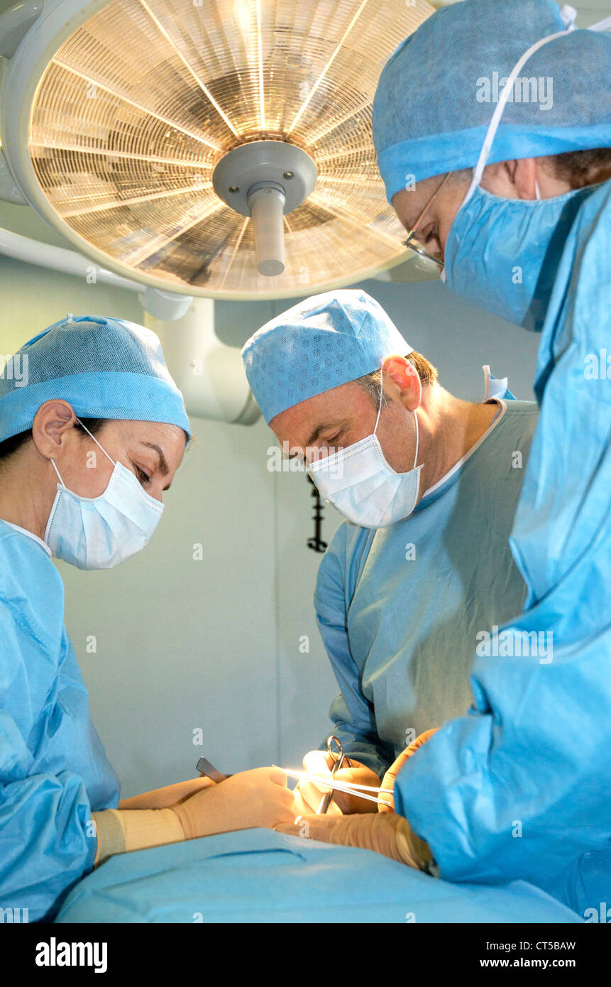 SURGICAL TEAM Stock Photo - Alamy