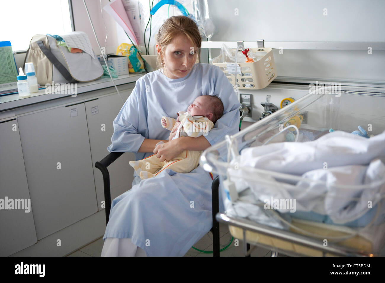 Pre term baby hi-res stock photography and images - Alamy