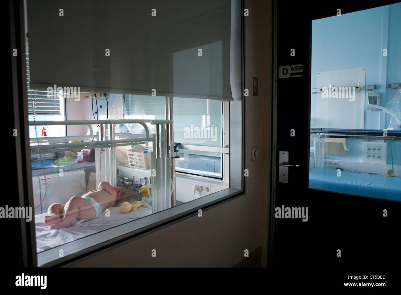 INFANT HOSPITAL PATIENT Stock Photo - Alamy