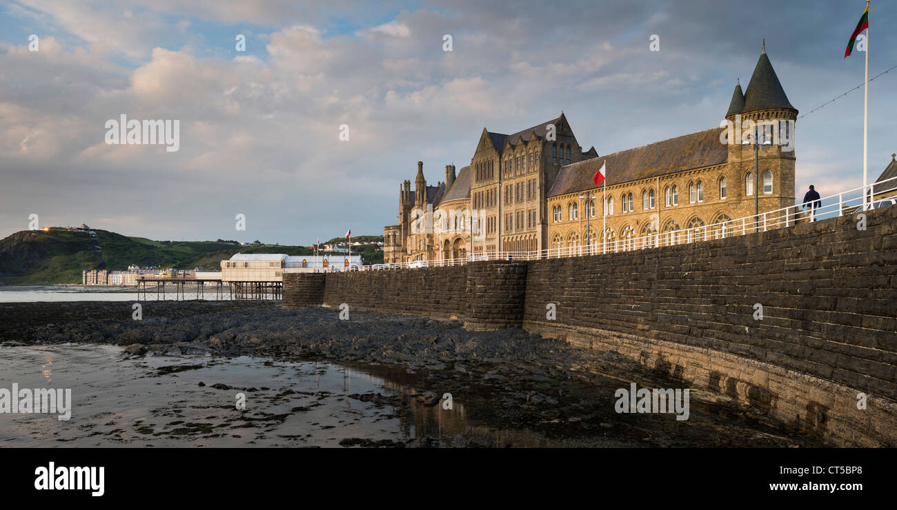 Victorian gothic building hi-res stock photography and images - Alamy