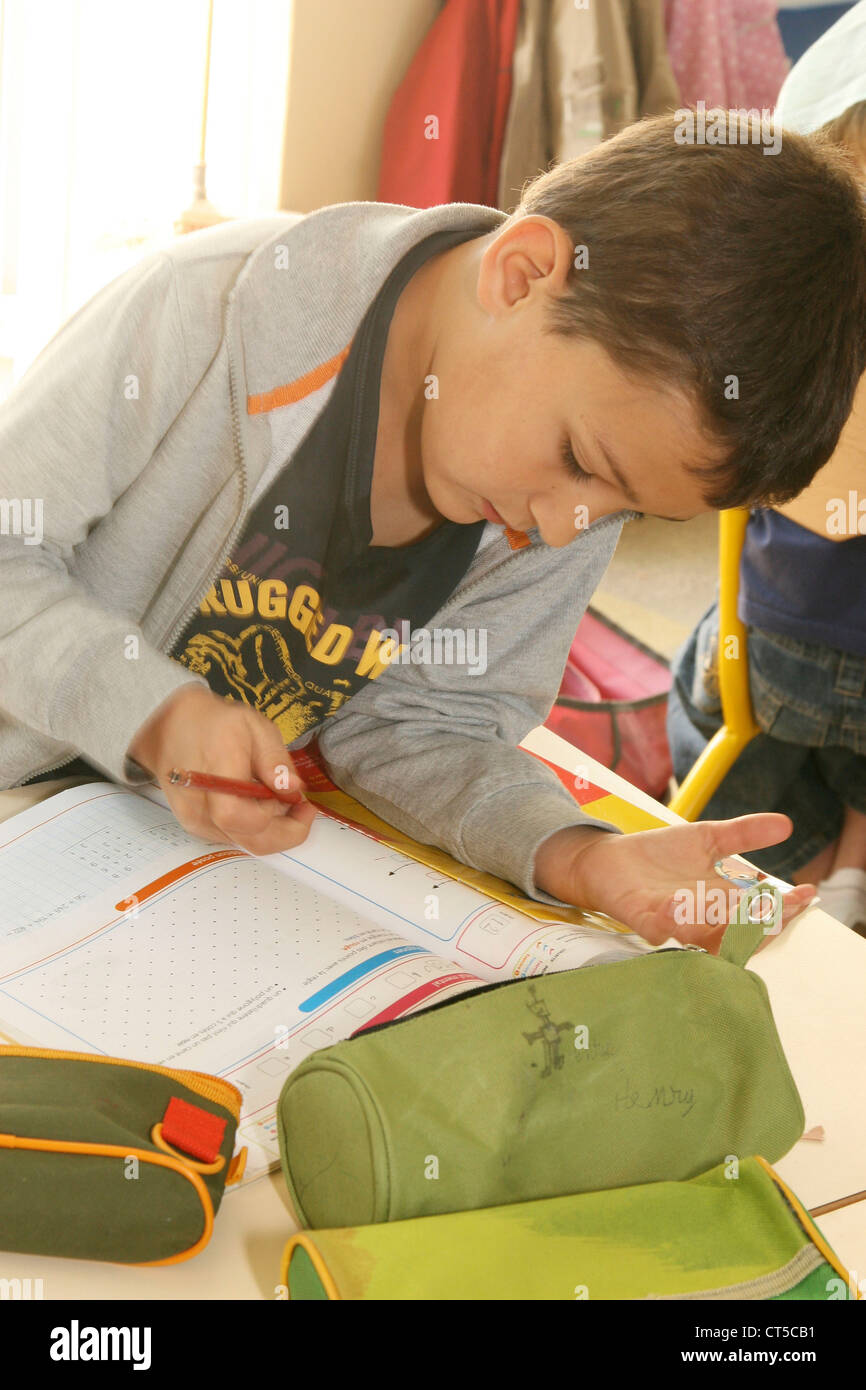 12 year old classroom math hi-res stock photography and images - Alamy