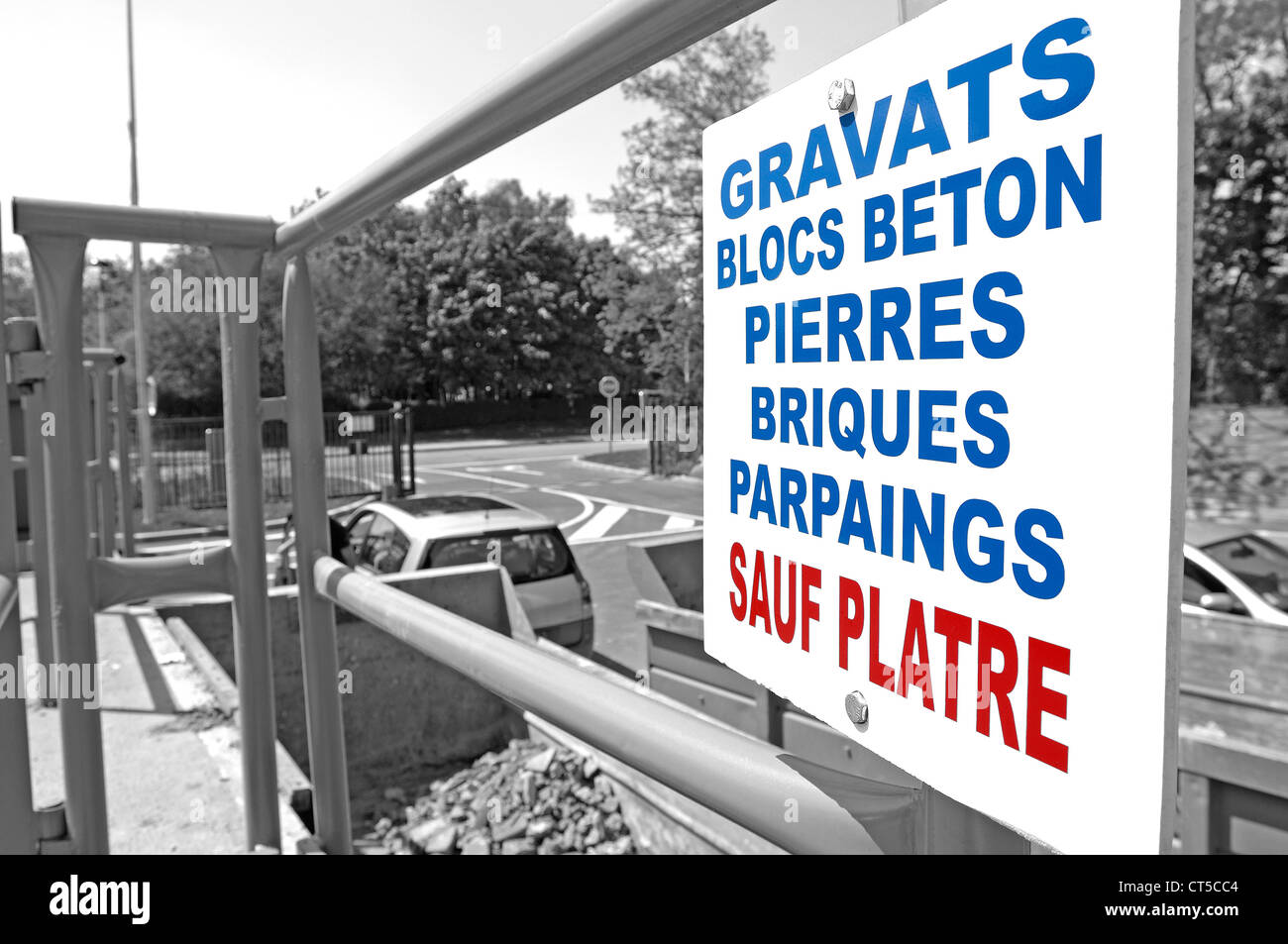 Recycling and refuse collection hi-res stock photography and images - Alamy