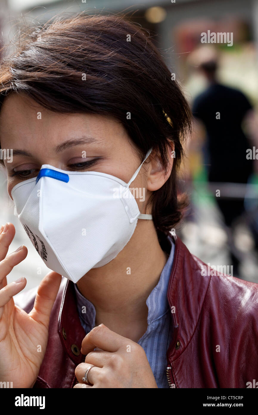 Preventing human diseases hi-res stock photography and images - Alamy