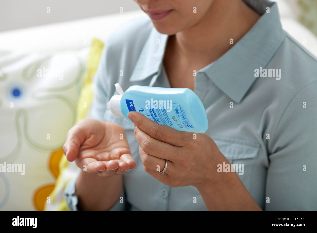 HAND WASHING, WOMAN Stock Photo - Alamy