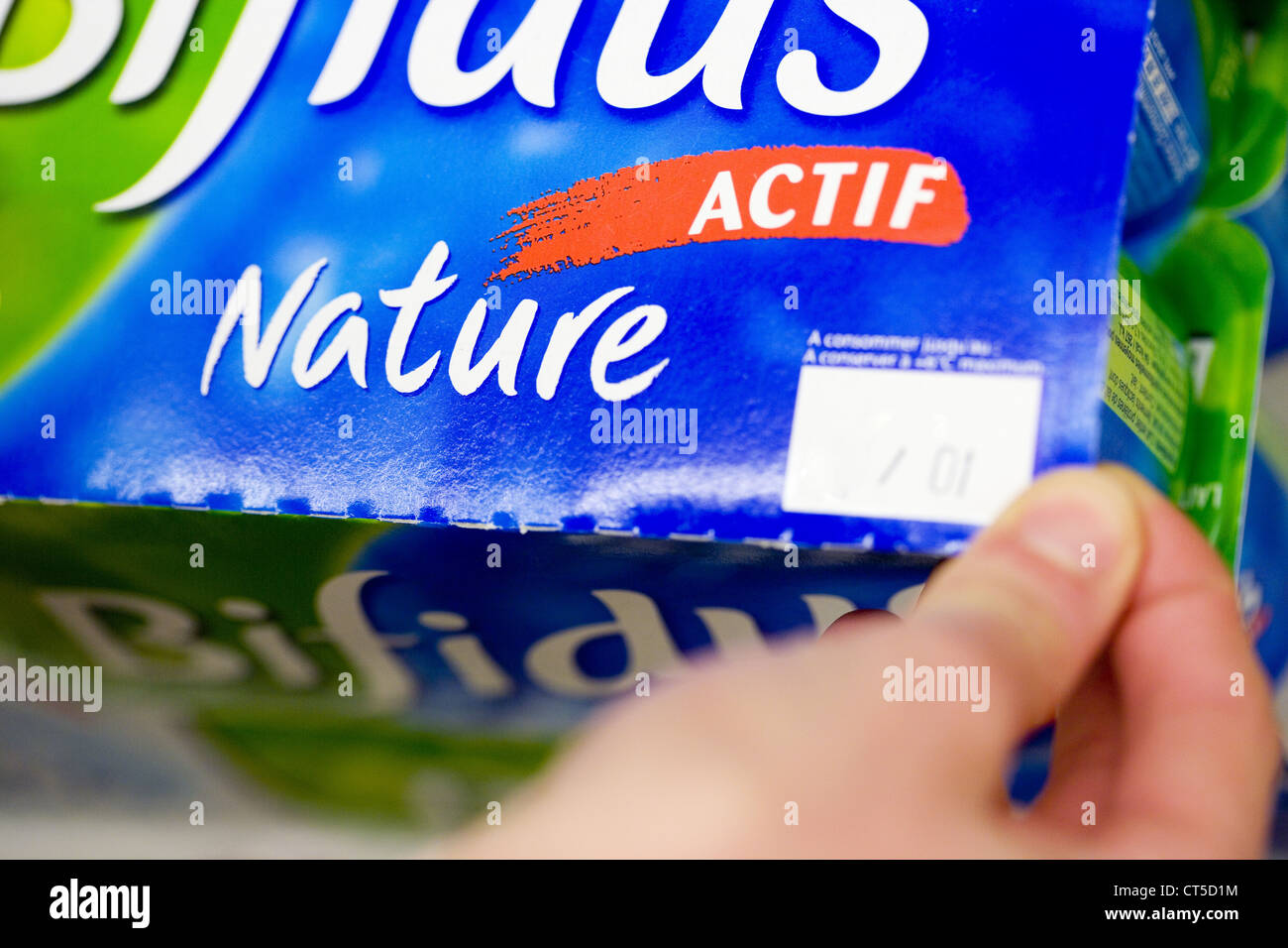 Best before food label best before food labels hi-res stock photography ...