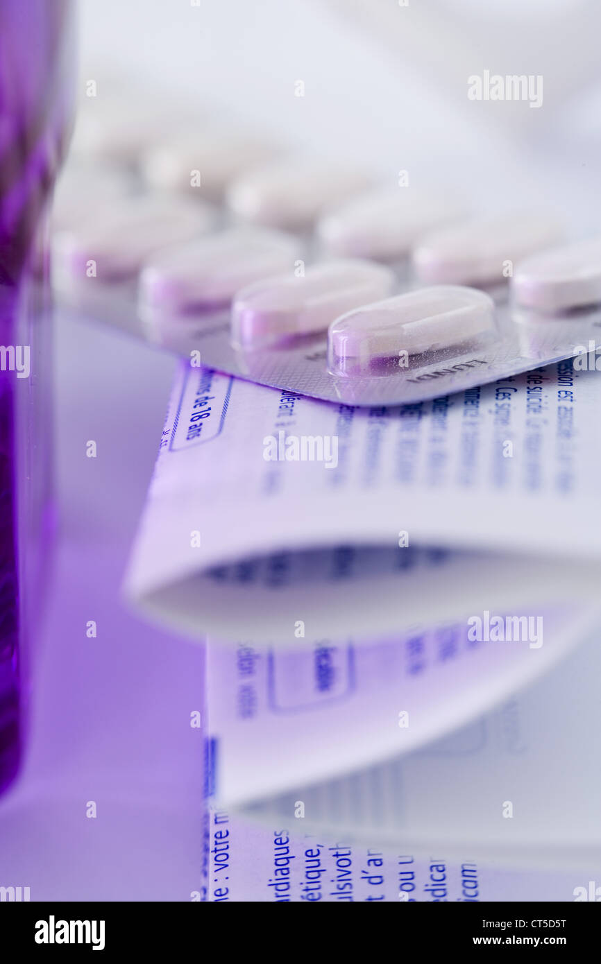 Tablet instructions hi-res stock photography and images - Alamy