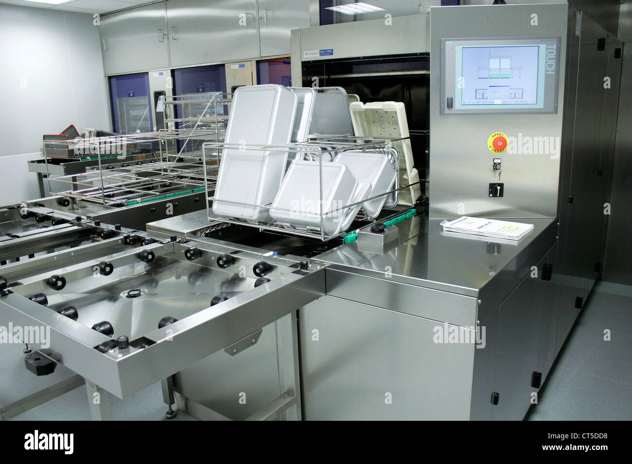 CLEANING OF MATERIAL EQUIPMENT Stock Photo - Alamy