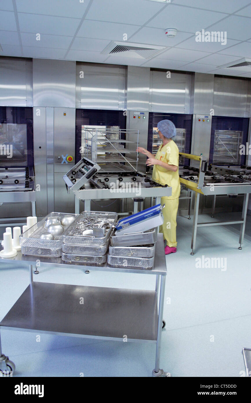 CLEANING OF MATERIAL EQUIPMENT Stock Photo - Alamy