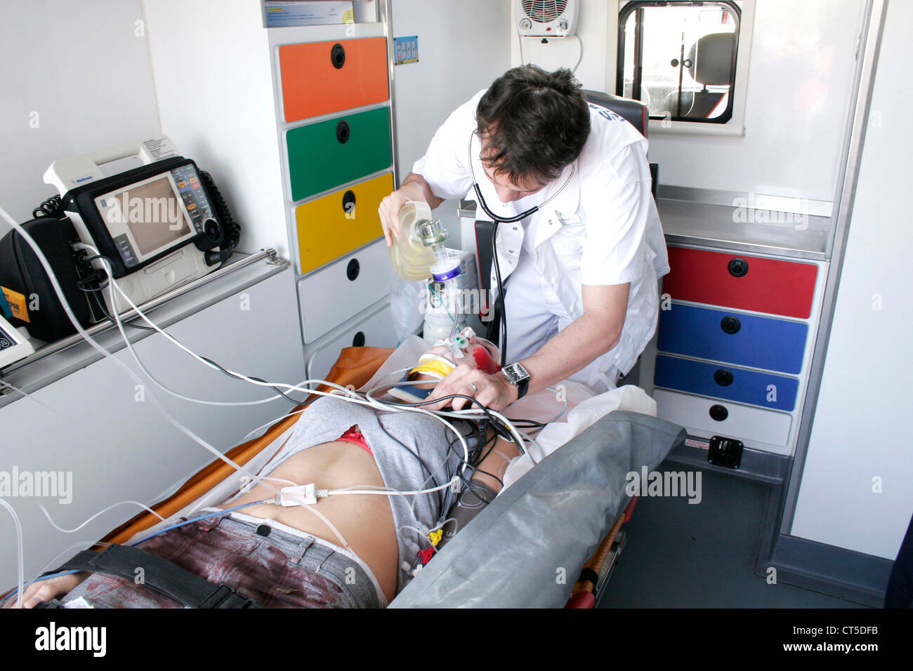 Intubated Patient High Resolution Stock Photography and Images - Alamy