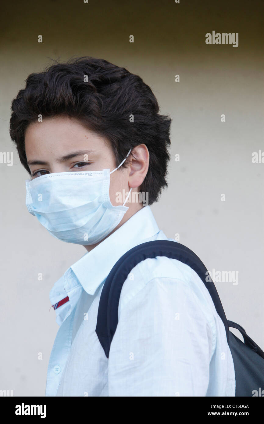 Teen boy medical mask school hi-res stock photography and images - Alamy