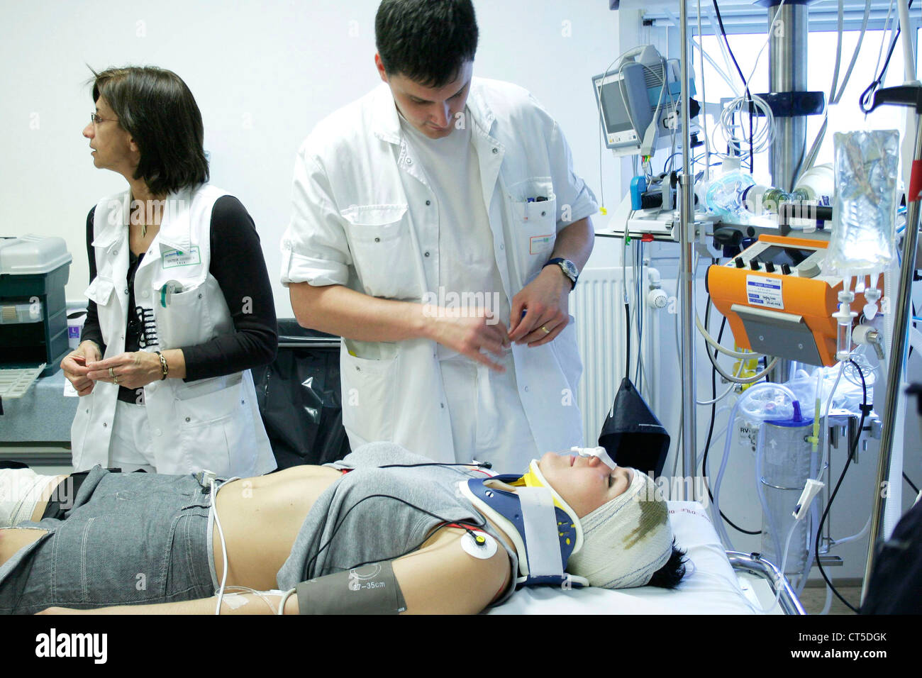 EMERGENCY CASE, HOSPITAL Stock Photo - Alamy