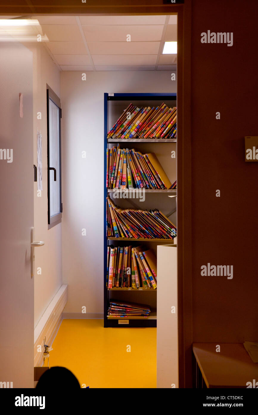 Archives dossier hi-res stock photography and images - Alamy